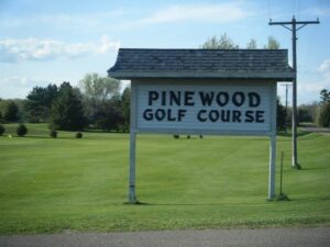 Pinewood Golf Club & Restaurant - Explore Menomonie